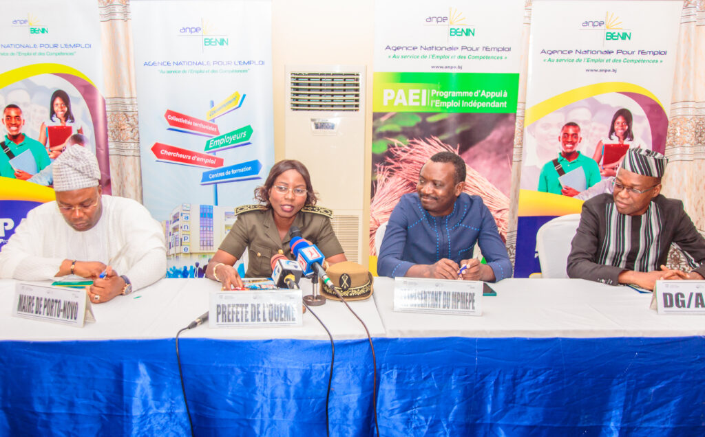 SALON DE L’EMPLOI ET DES COMPÉTENCES À PORTO-NOVO : L’ANPE FAVORISE LE ...